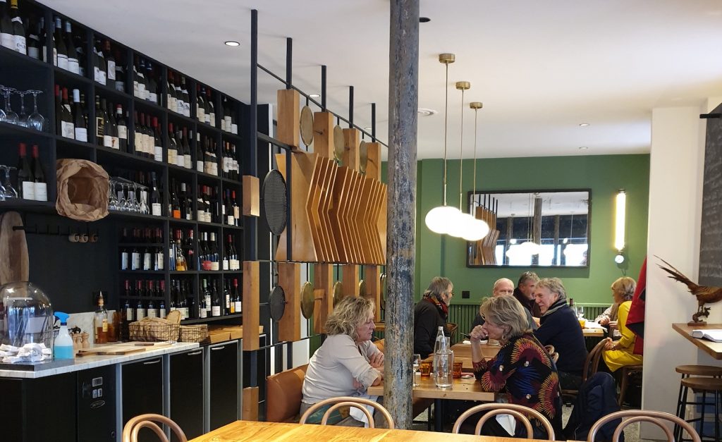 Oui Mon Général ! Un restaurant de province très parisien | Les Hardis