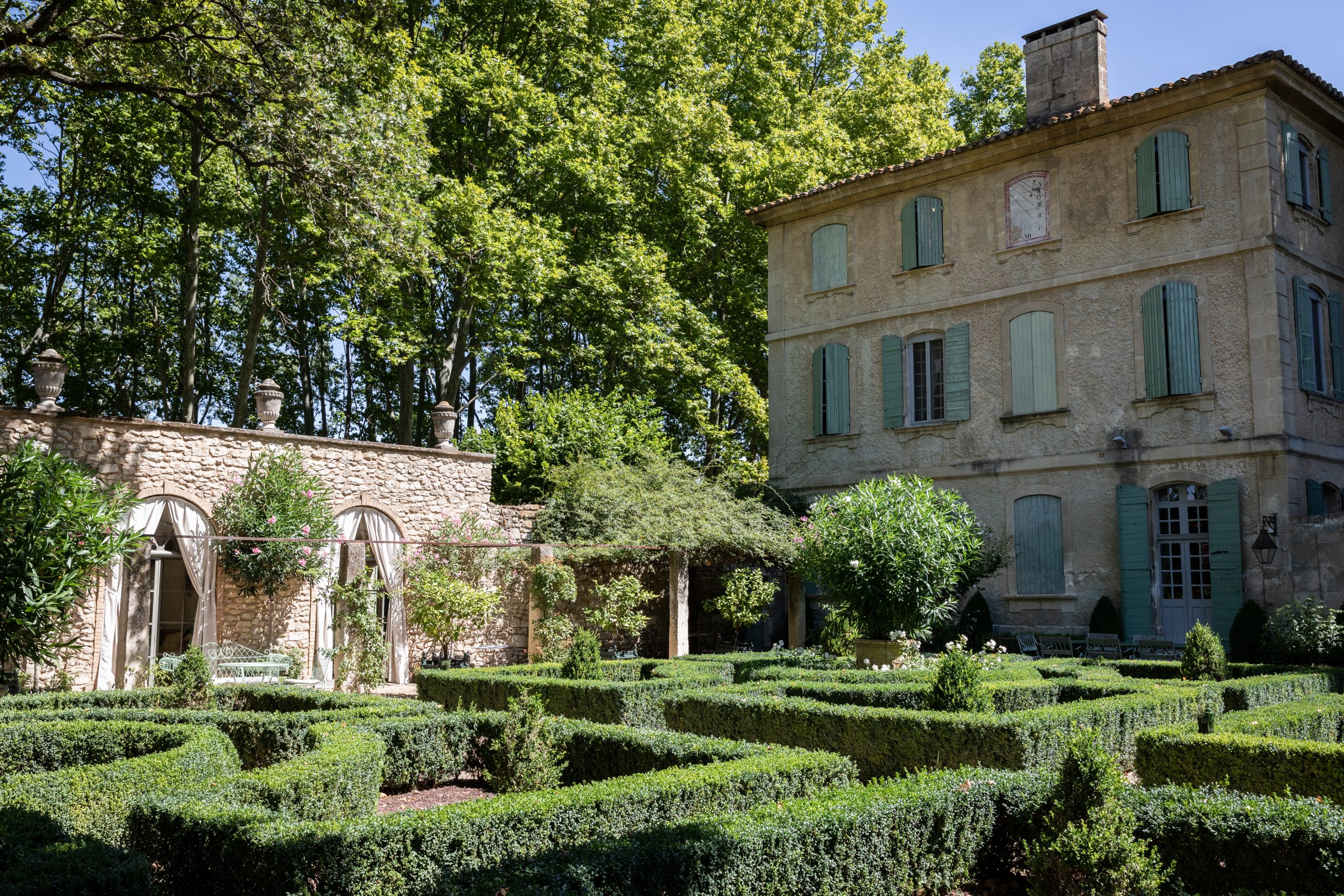 Les nouvelles adresses des Domaines de Fontenille, en Provence et ...