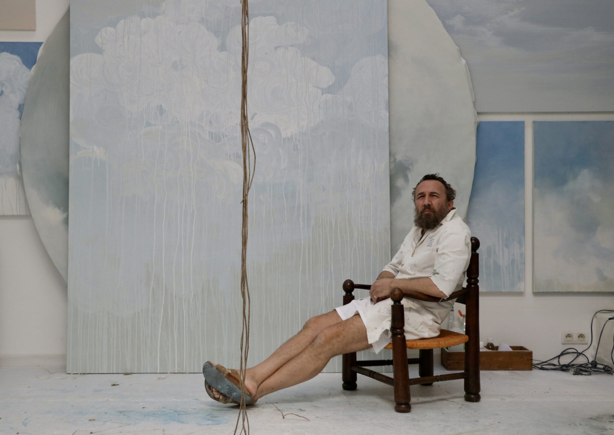 Rencontre avec Mathias Kiss, l’artiste qui remue ciel et verre