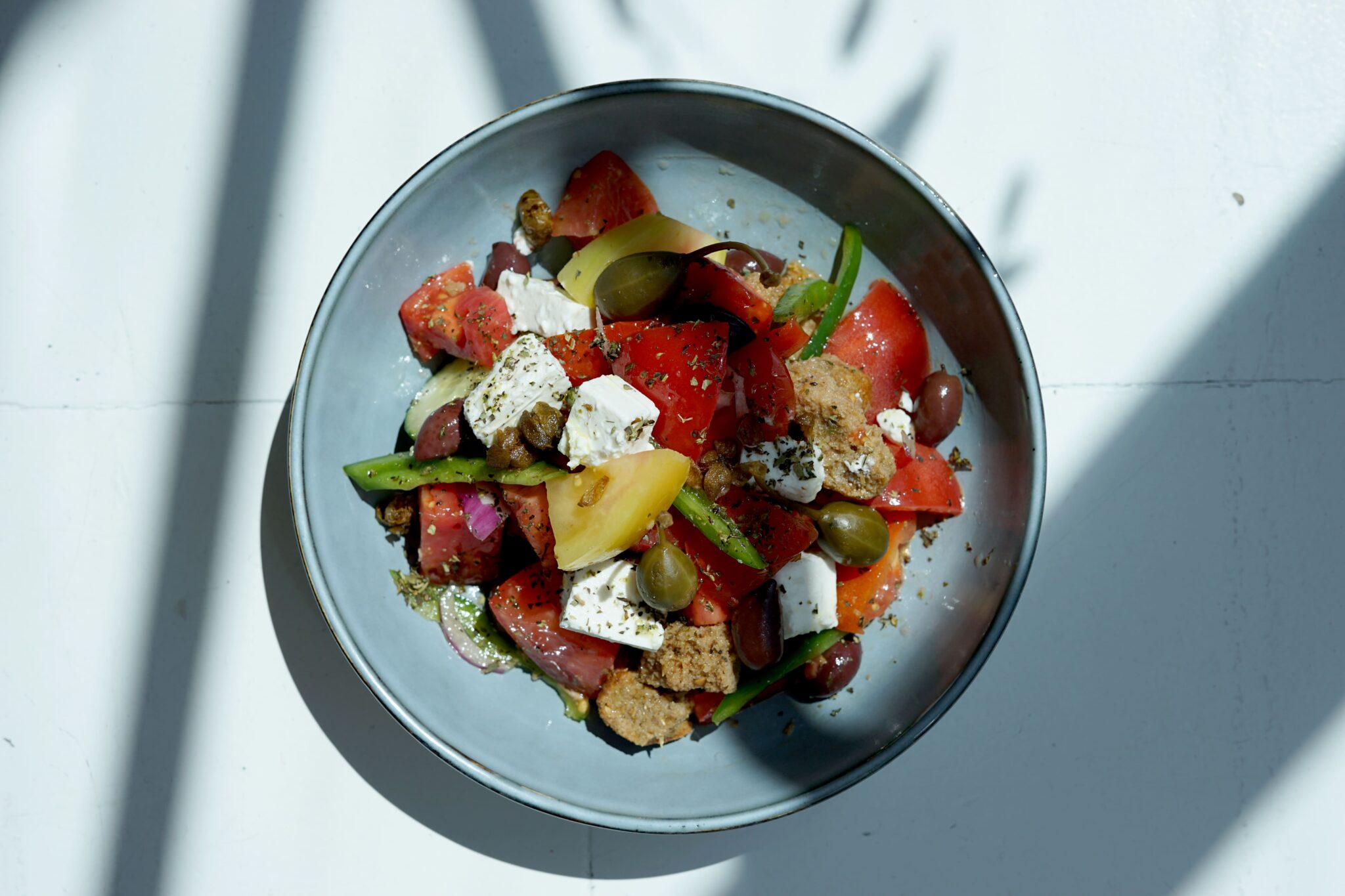 La recette de la salade grecque du chef Juan Arbeláez